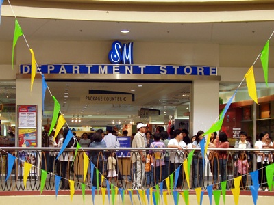 PHILIPPINE DEPARTMENT STORE GIANT SM TO CONVERT INTO PX GOODS CENTERS ...