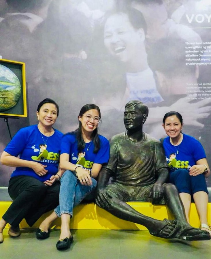 Elections 2025: From Pinklawan to Azulan! | The Adobo Chronicles